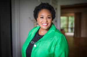 Cynthia Barnes Makes History as First-Ever Black Woman to Keynote Nation’s Largest Sales Conference