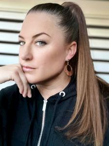 Erica Lane Returns with New Christmas Single, “The Friendly Beasts"