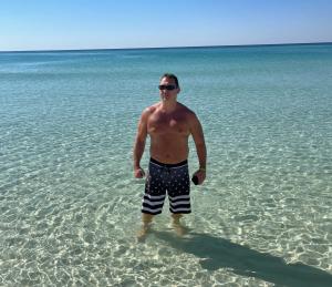 Struthers Man and Former Browns Player Save Family From Drowning