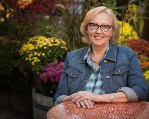 “The Renaissance Sisters” is Wendy Cohan’s Debut Novel, The First in a ...