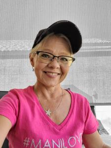 Long Time Barry Manilow Fans To Serenade Him On His 80th Birthday in ...