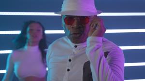 Solo Artist Michael Ross Brings Back the 80's Era in the Present With ...