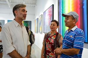 Jin Zuo's "Wandering Dust" Exhibition Unveiled in Beijing - AFV NEWS