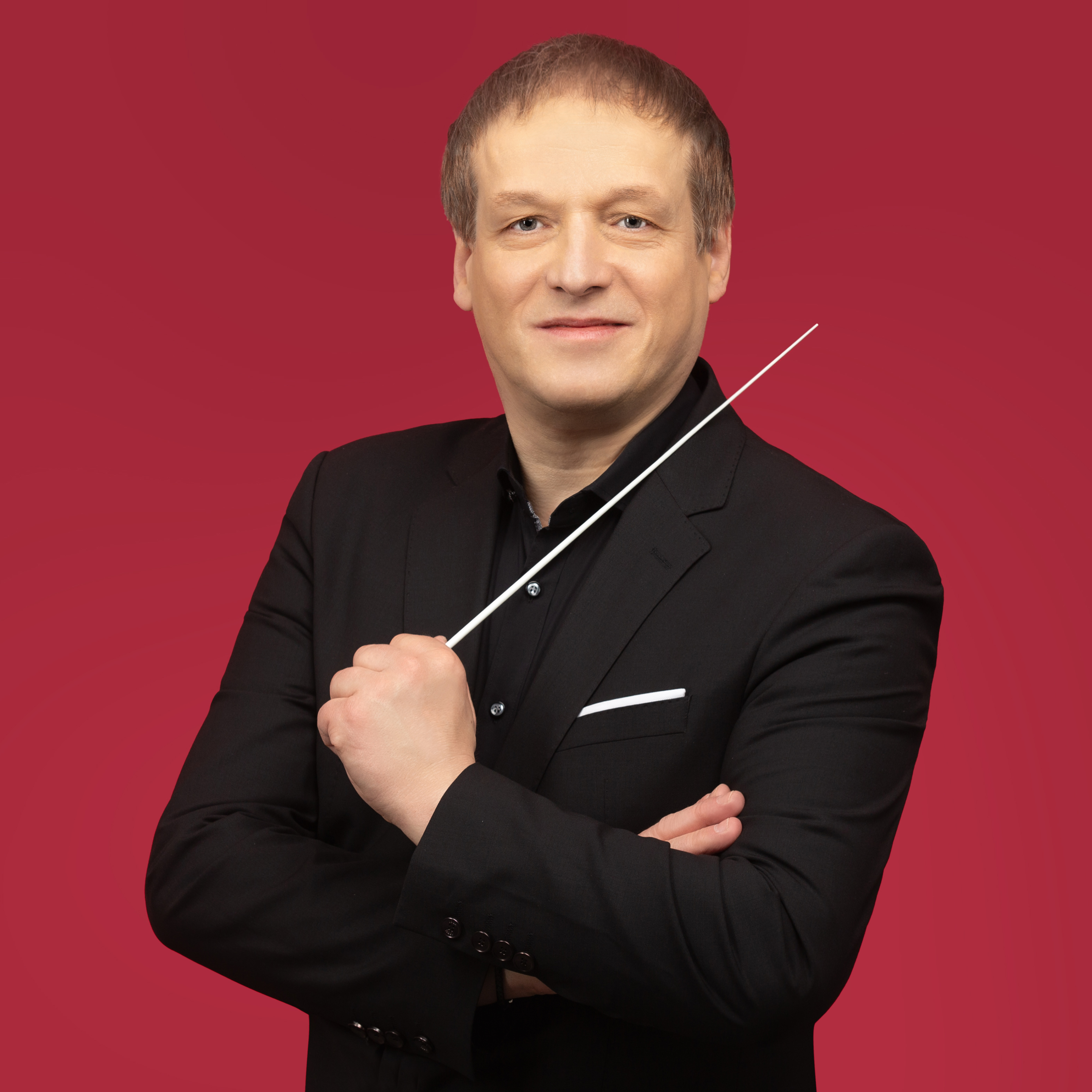 Star conductor Matthias Manasi makes his debut with the Ploiești ...