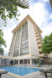 COURTLEIGH HOTEL & SUITES COMPLETES US$2 MILLION RENOVATION AND RE-BRANDING