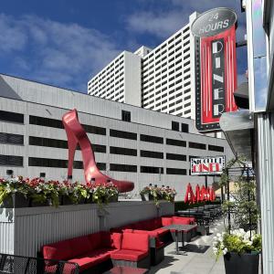 On the Rox Rooftop Patio Opens Early for Spring in Downtown Minneapolis