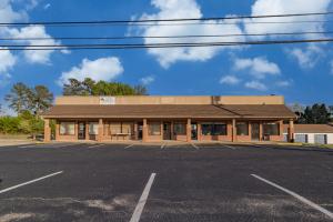 Fully Leased Commercial Multi-Tenant Office Building in South Hill, VA ...