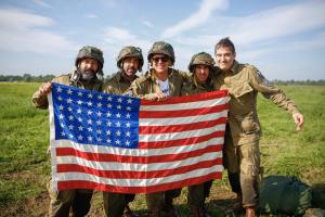 82nd and 101st Airborne Return to Normandy with Band of Brothers ...