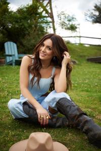 "Eurovision Star Kalomira Releases English Video Clip of Hit Song 'Amen'"