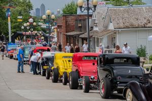 Goodguys Rod & Custom Rolls into Iowa for the 33rd Speedway Motors ...