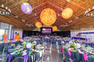 Rose of Sharon Floral Design Studio Brings Celestial Flowers to Eclipse ...