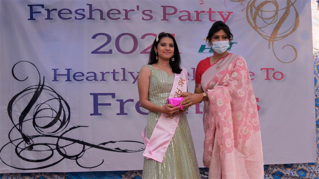 Students of Himalayan Institute of Technology Celebrated Fresherite ...